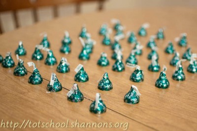 Memory Matching Game with Hershey’s Kisses « Shannon's Tot School